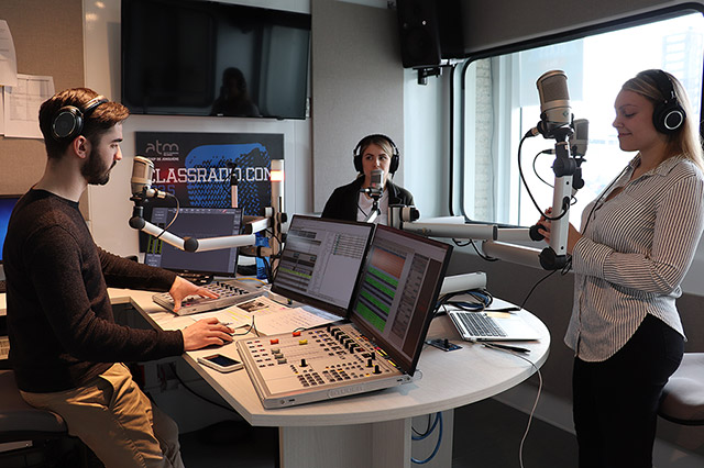 Préparer une intervention radio en direct | Vidéos, articles et plus ...